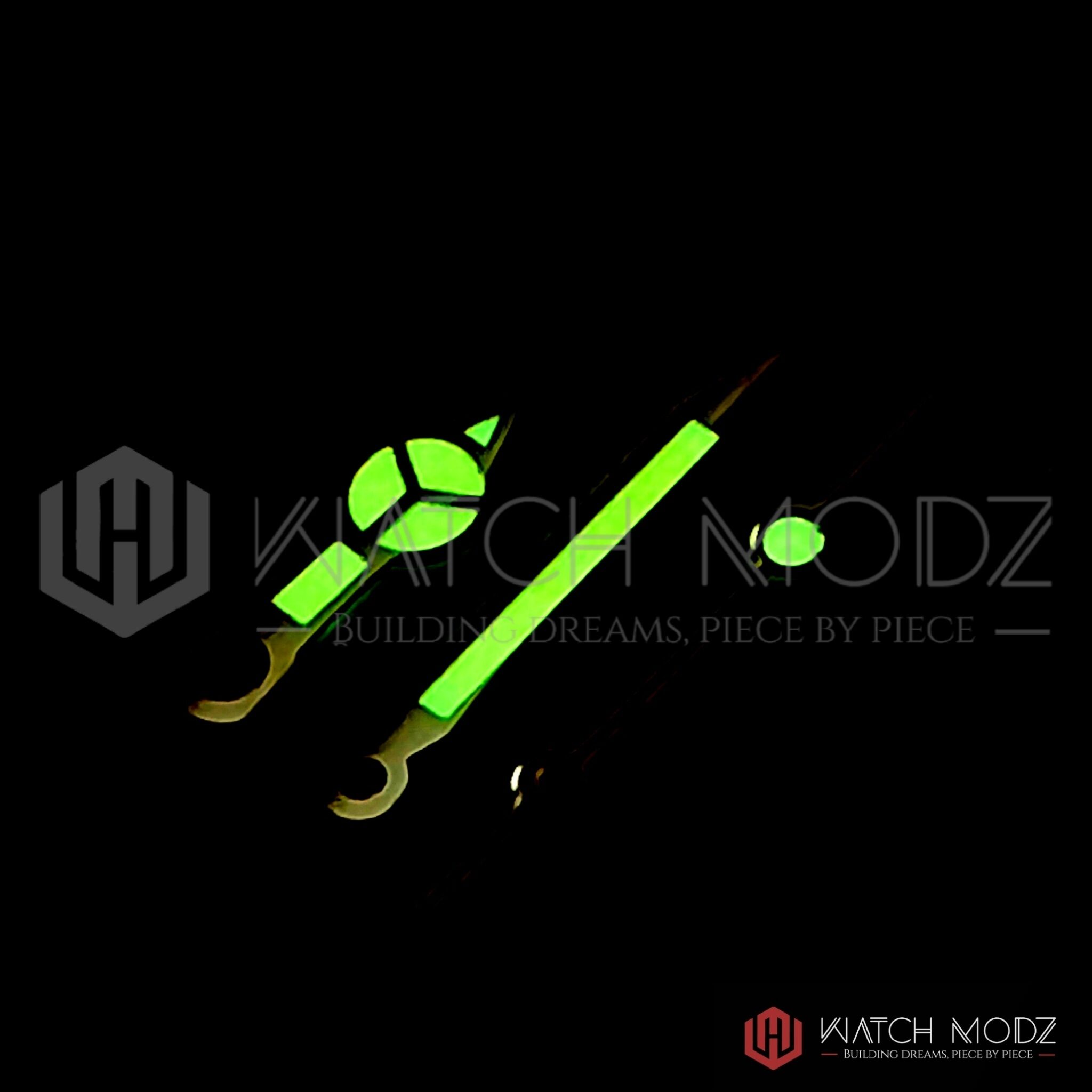 Skeleton NH35 Kunai Hands - Quality Seiko Mods - Watch-Modz